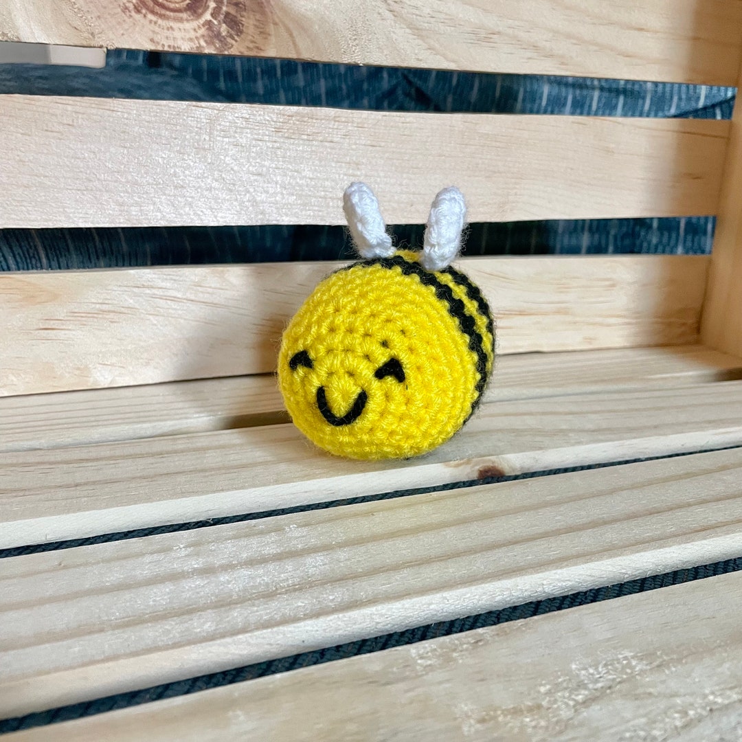 Crochet Small Squishy Bee, Crochet Stuffed Happy Bee, Crochet Bee Toy ...