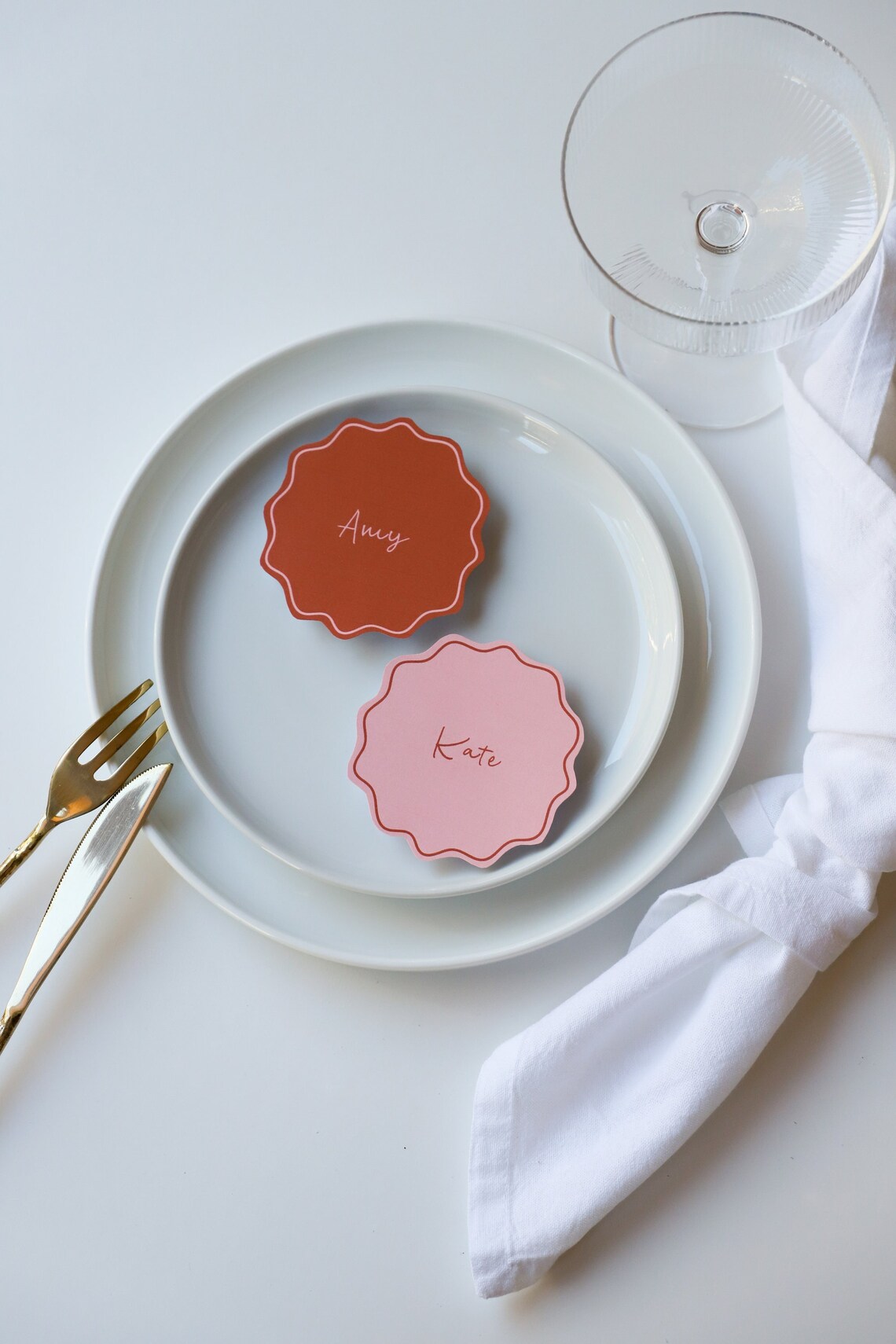 Circle Wave Place Card Template, Wavy Border Place Cards, Pink Red ...