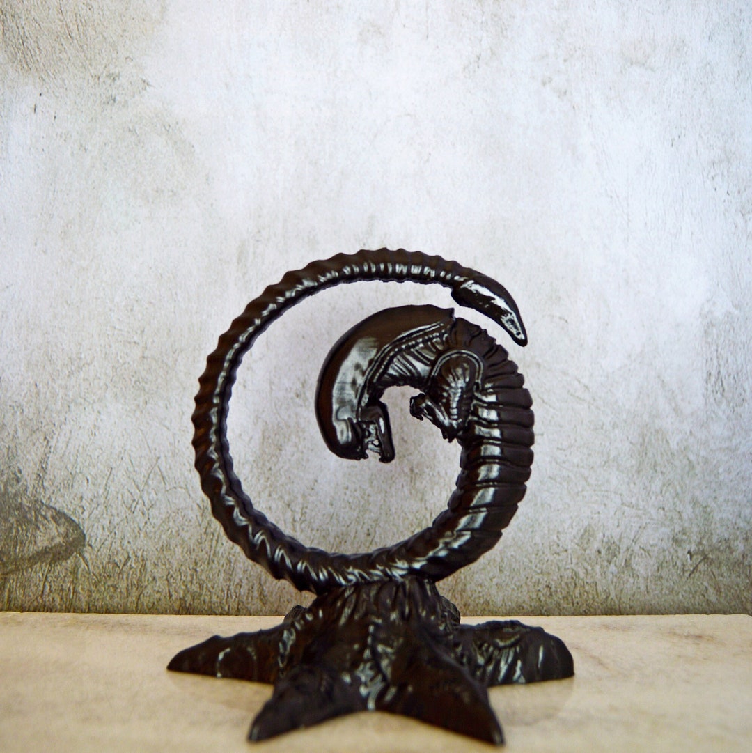 Alien Xenomorph Statue, Alien Movie Prop Replica, Baby Xenomorph Figure ...