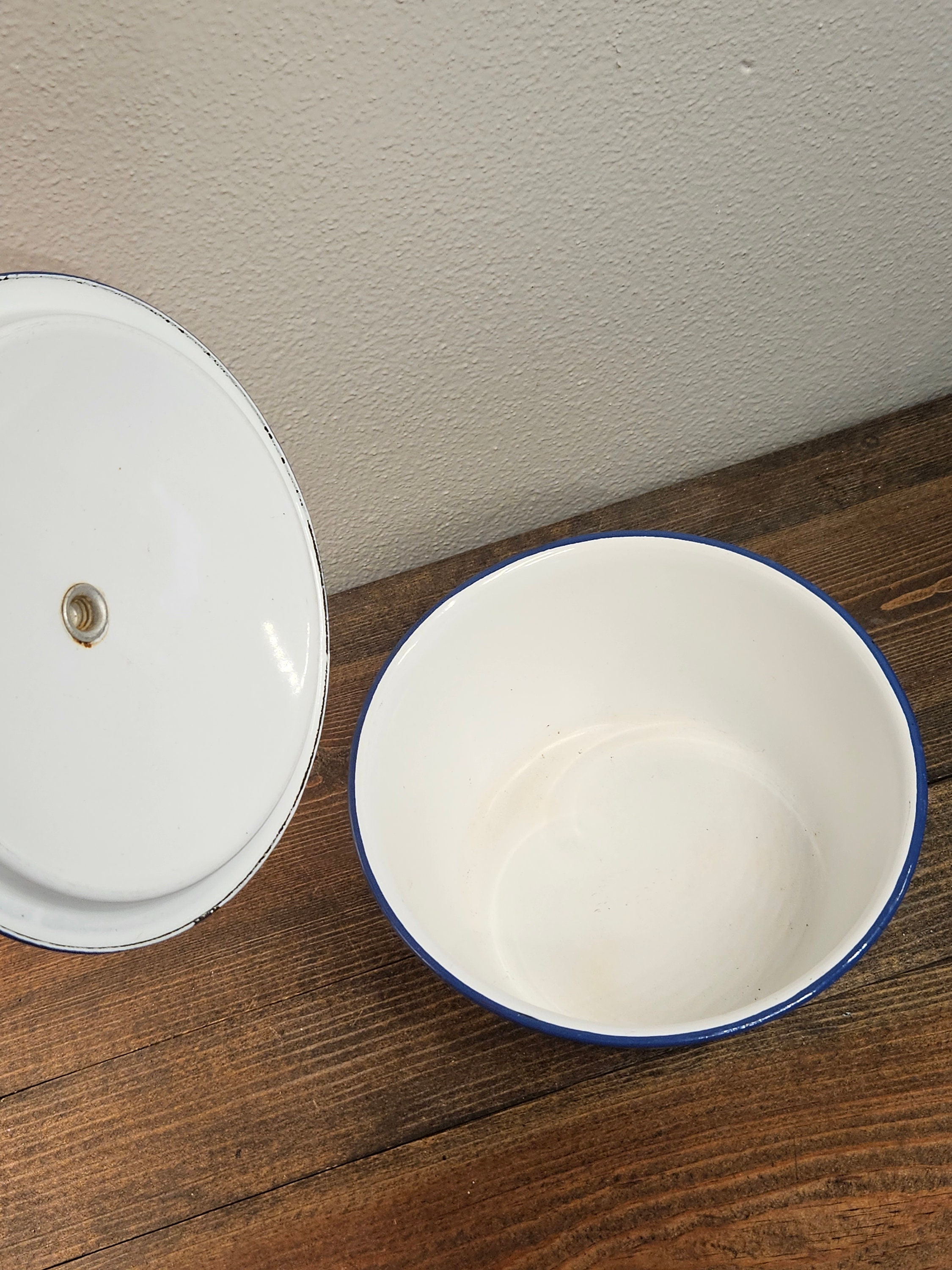 Vintage Enamel Pot With Lid MCM Enamelware - Etsy