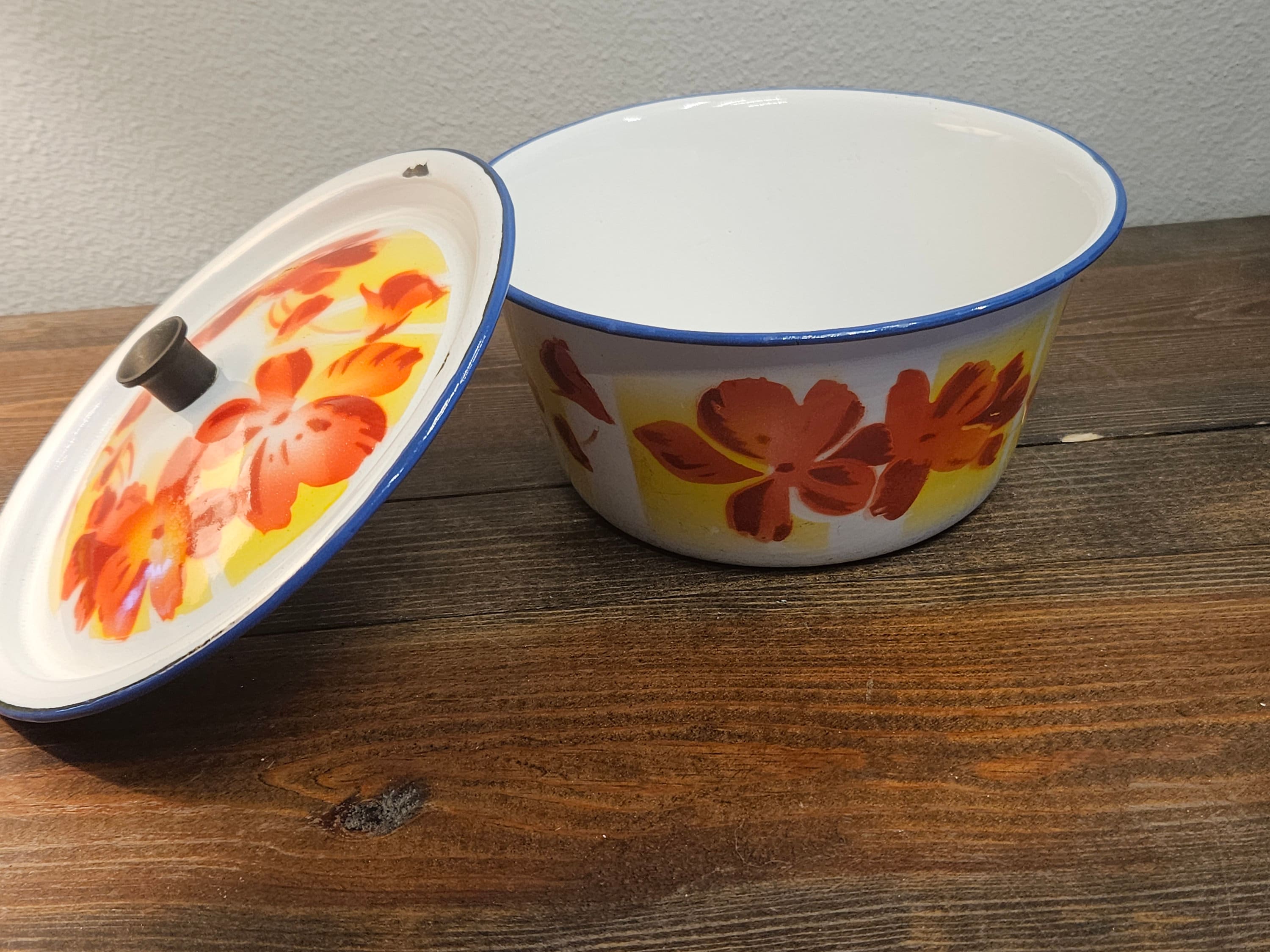 Vintage Enamel Pot With Lid MCM Enamelware - Etsy