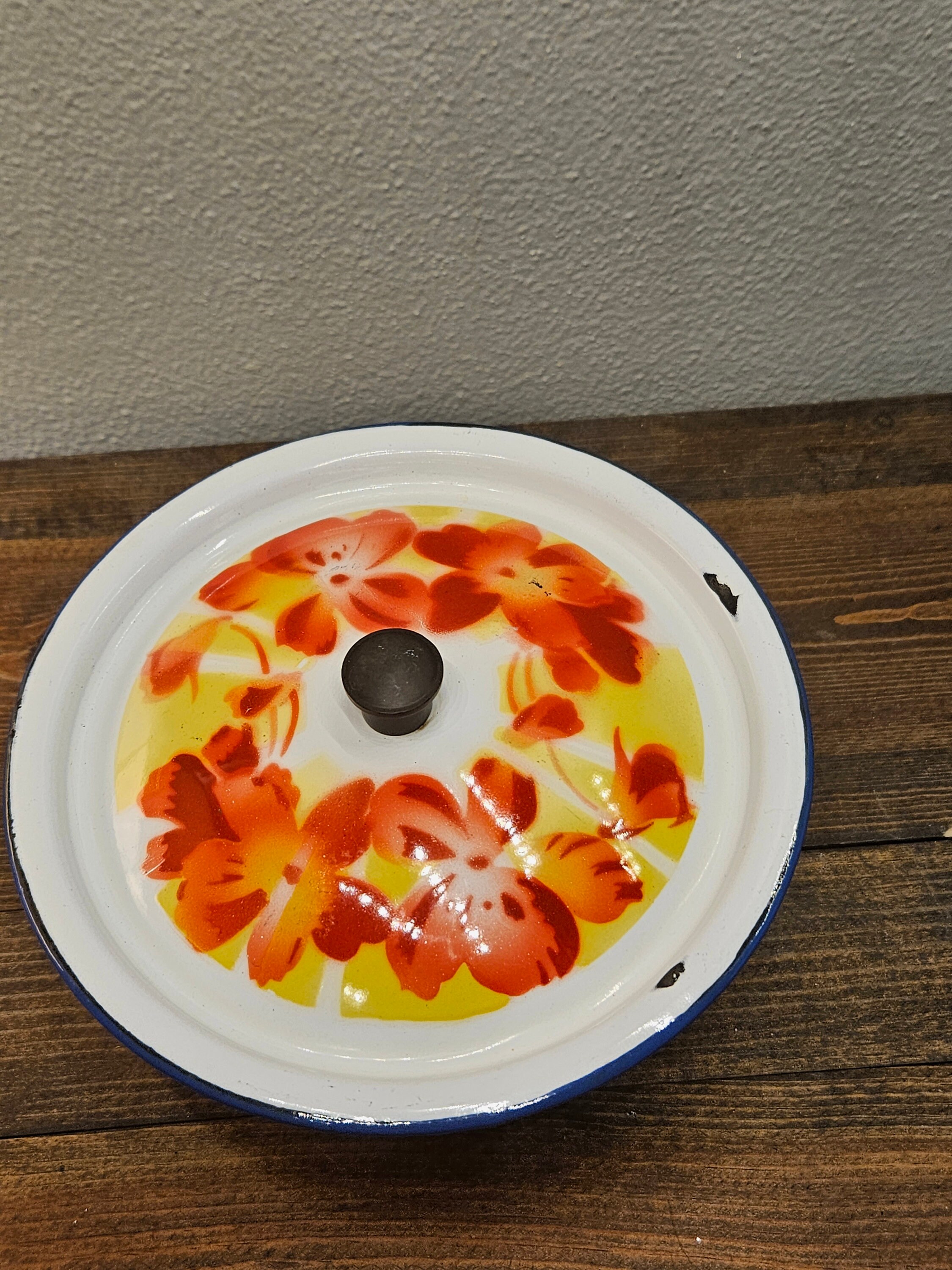 Vintage Enamel Pot With Lid MCM Enamelware - Etsy