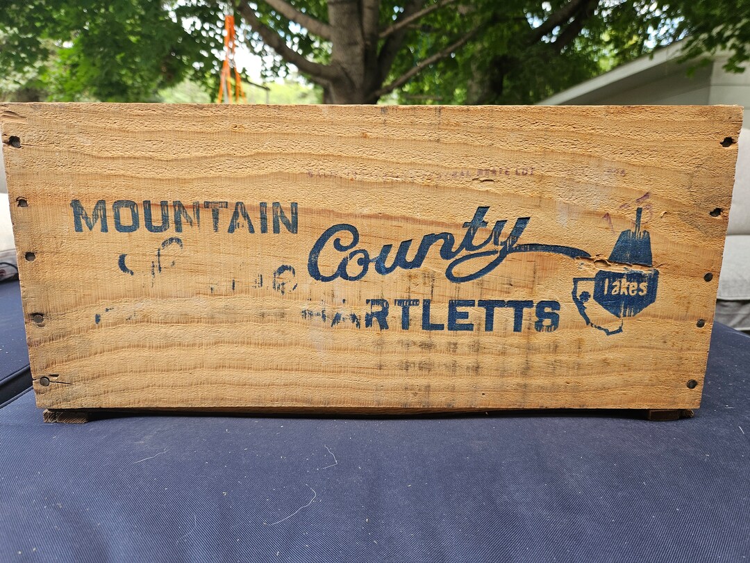 Vintage Mountain Lake County Pear Box * Bartlett Pear Wooden Fruit ...
