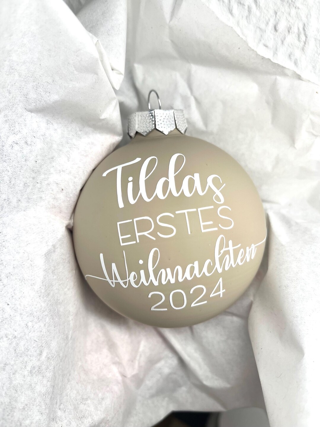 Personalized Christmas Tree Bauble With Text. - 8 Cm - White Gold ...