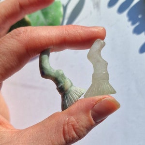Mini Crystal Witches Broom Carving, Crystal Broom Carvings, Mini ...