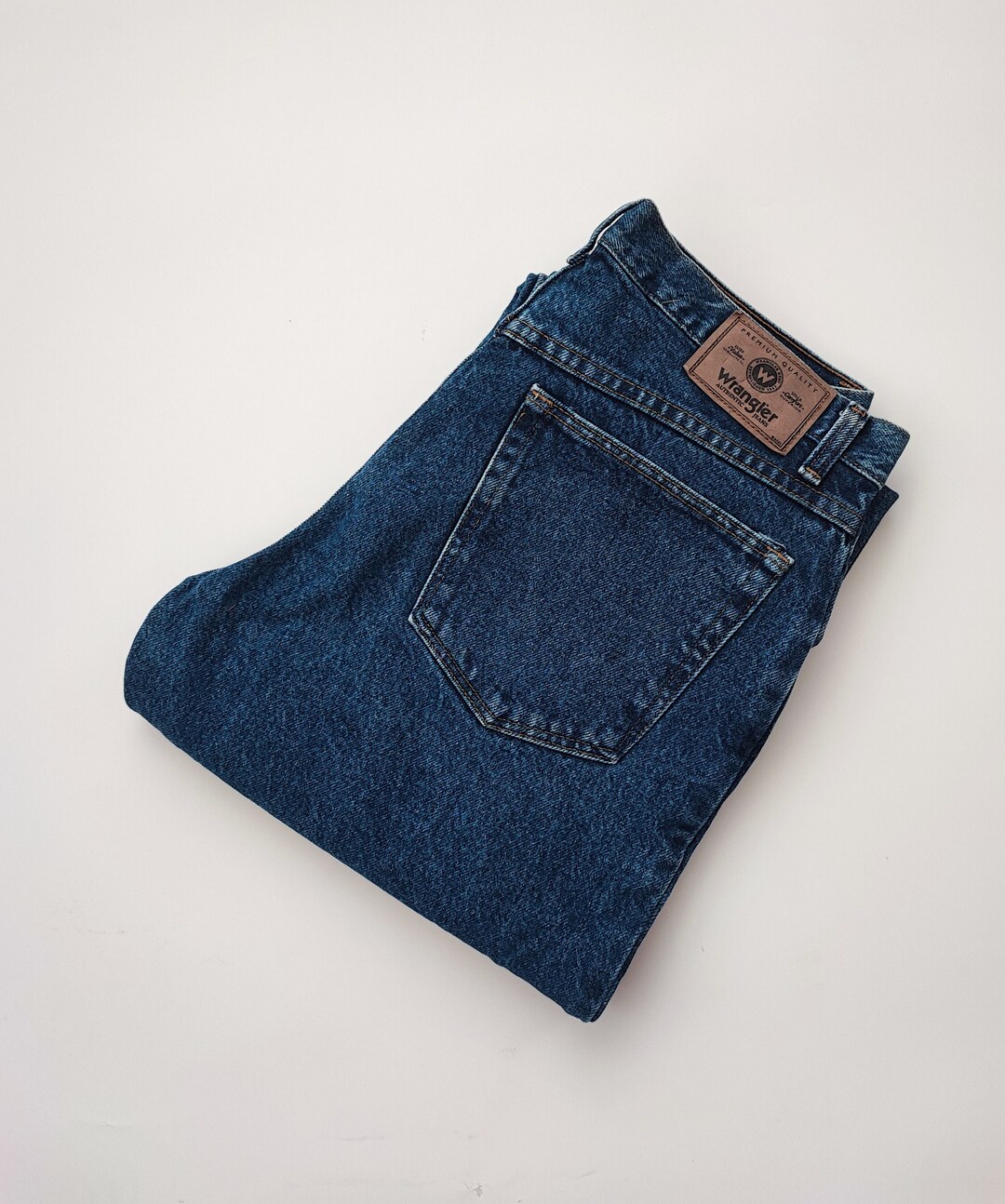 Vintage Wrangler Blue Jeans - Classic Relaxed Straight Fit and Mid ...