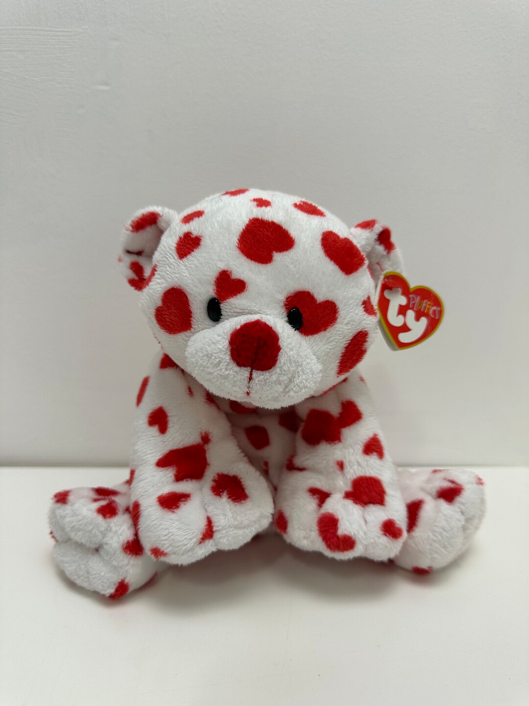 TY Pluffies Collection dreamsy the White Bear With Red Hearts Minor ...