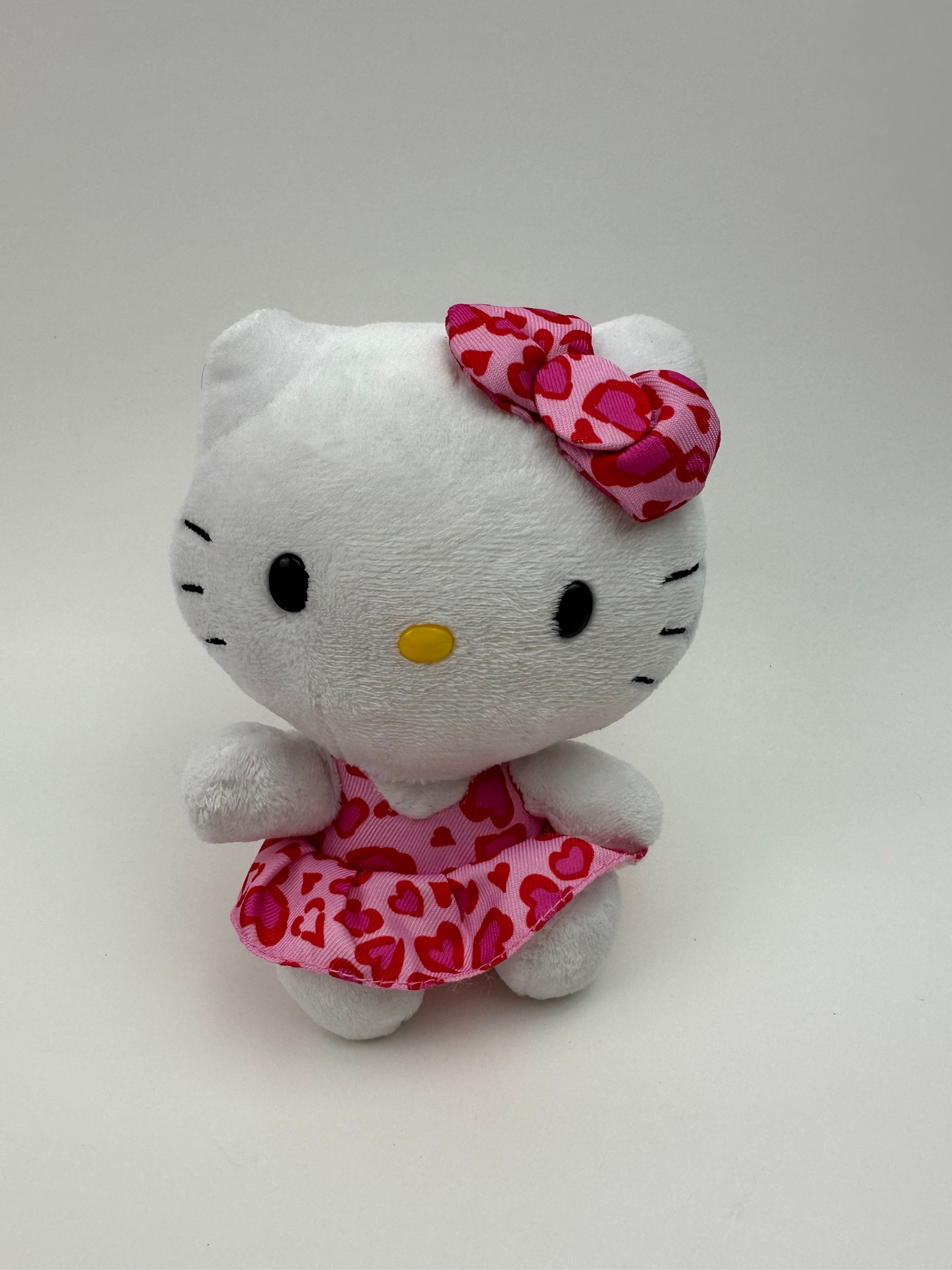 Ty Beanie Baby hello Kitty the Hello Kitty Plush Wearing Pink Heart ...
