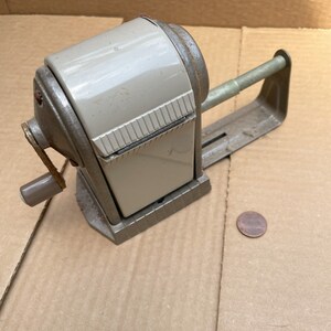 Vintage Apsco Products Inc. Dandy Super 10 Hand Crank Pencil Sharpener ...