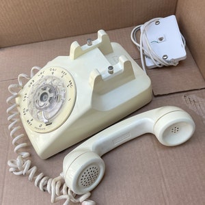 Vintage 1960s Bell System 500DM Western Electric Rotary Desk Telephone ...