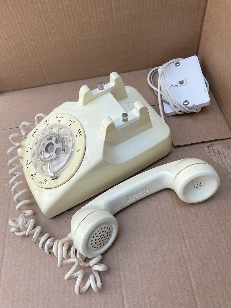 Vintage 1960s Bell System 500DM Western Electric Rotary Desk Telephone ...