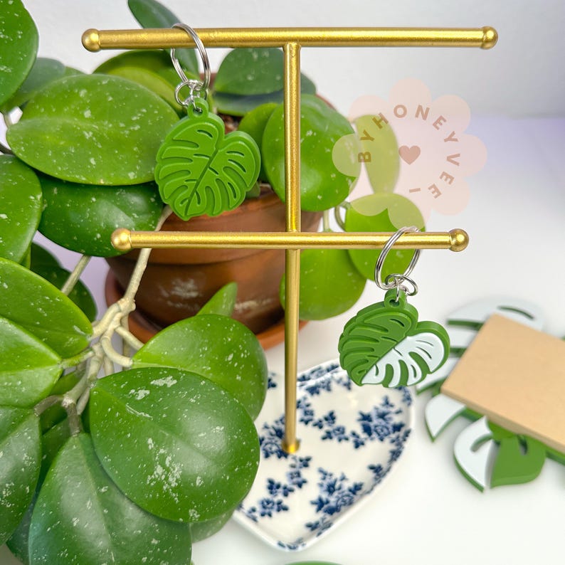 Variegated Monstera Deliciosa Keychain | Plant Lover Gift | Tropical ...