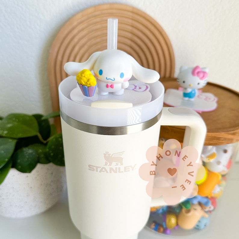 Cinnamoroll 40oz Stanley Topper, Character Plate With Sanrio Friends ...