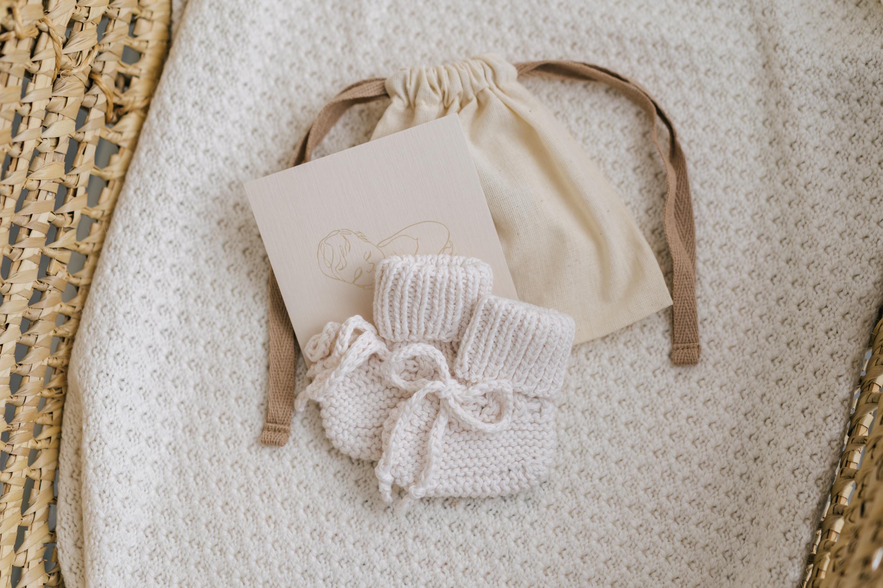 Pregnancy Announcement to Husband, Parents and Family: Newborn Booties ...