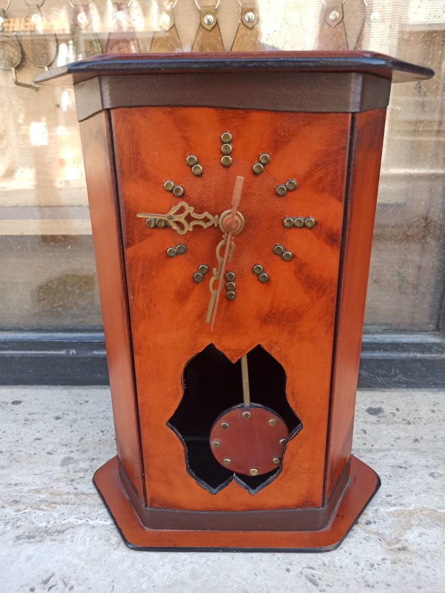 Handmade Leather Table Clock Natural Leather Table Analog Clock Leather ...