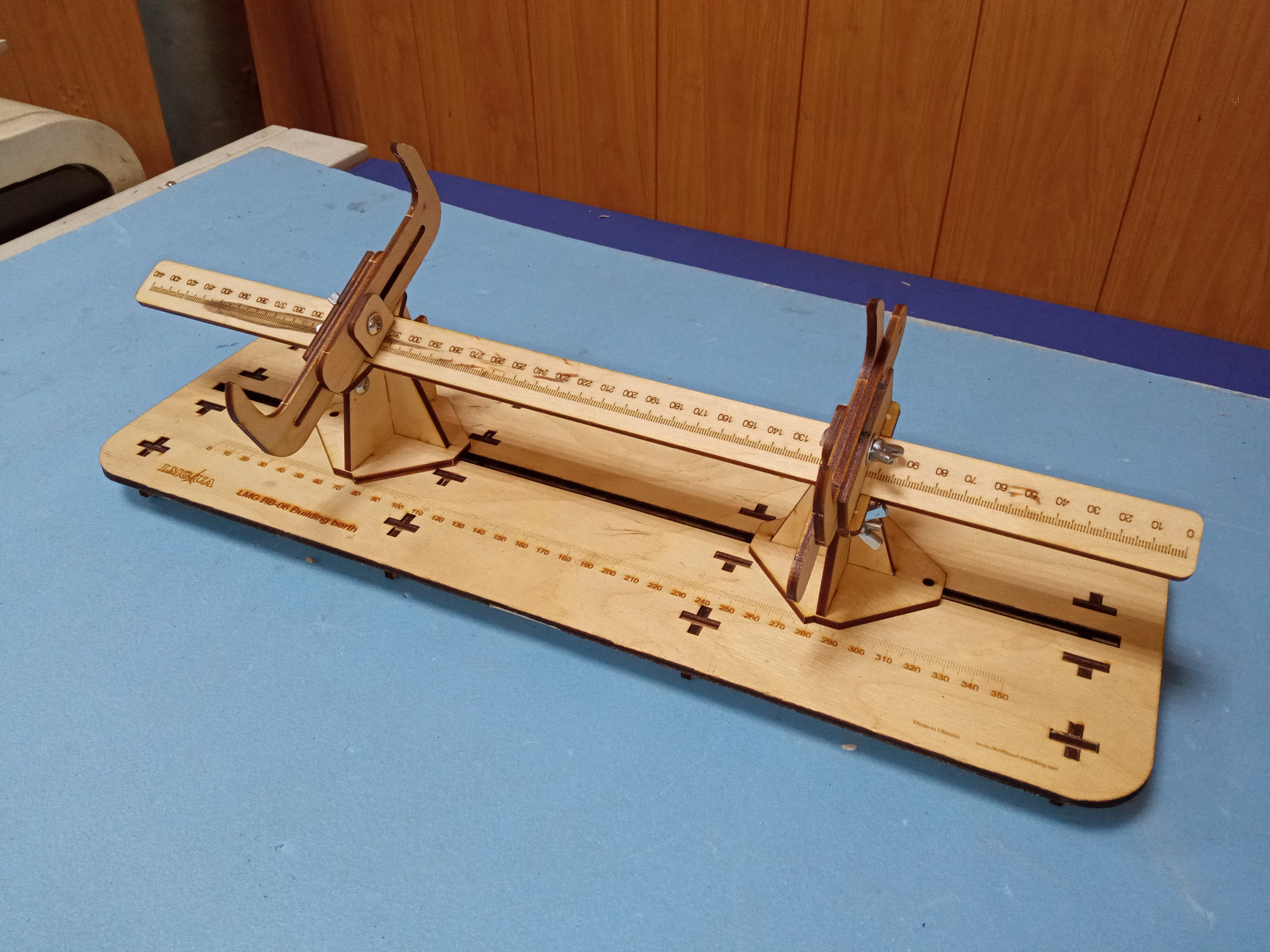 Wooden Building Berth for Ship Models, Stand. for Plastic Models Kit ...