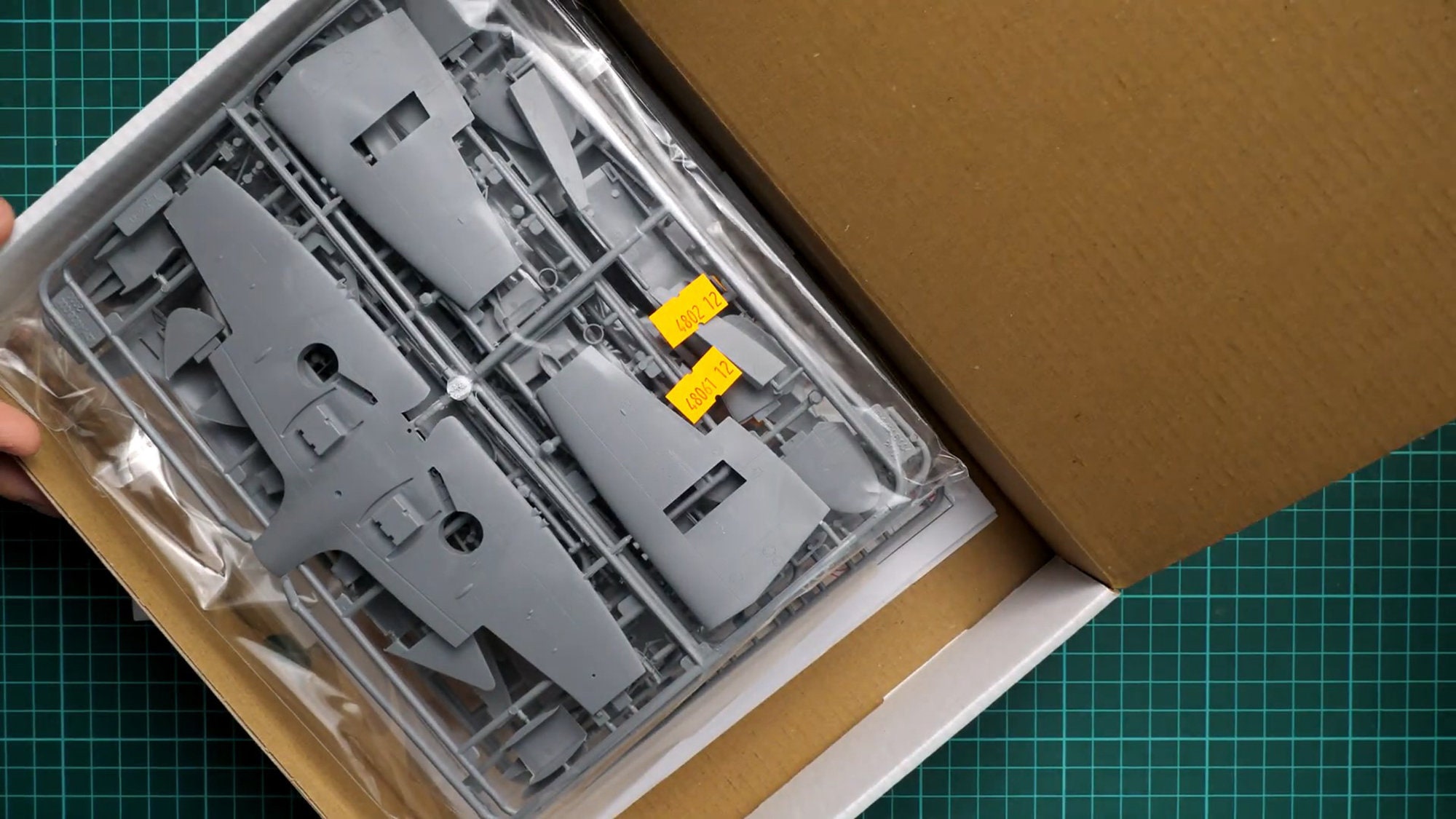 Plastic model kit 1/48 WWII RAF Airfield. Included 2 | Etsy