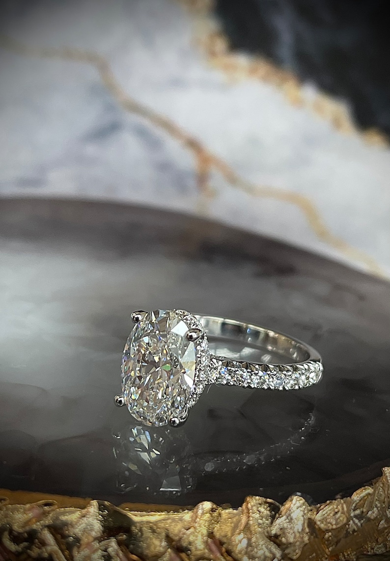 Oval Center 2.5 Carat Weight High Setting Lab Grown Diamond Center ...