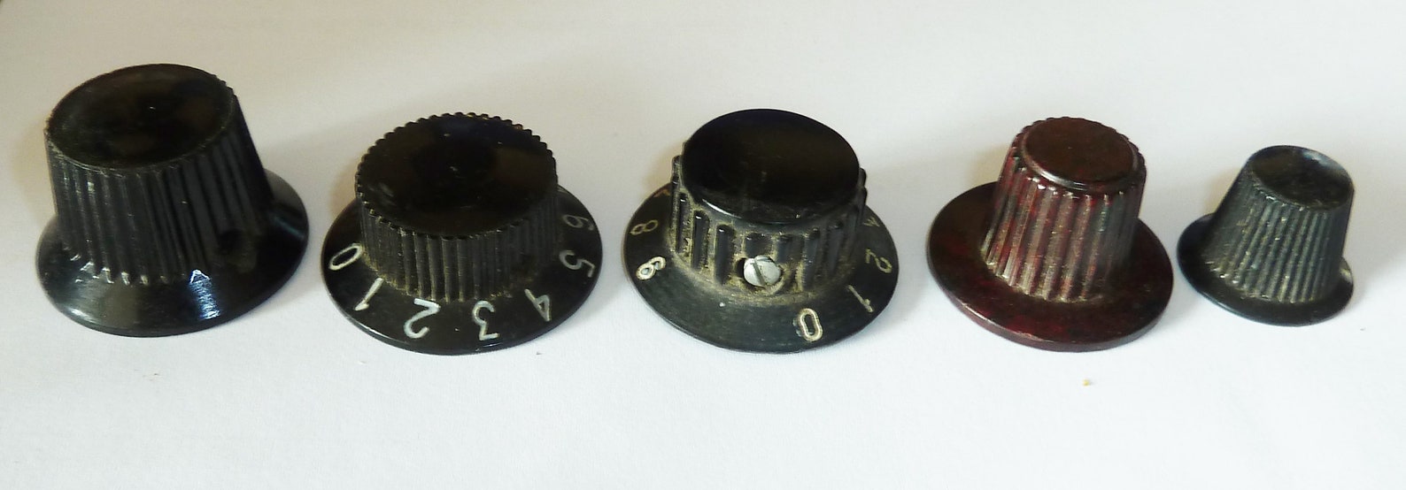 Vintage Bakelite Black Radio Knob. - Etsy