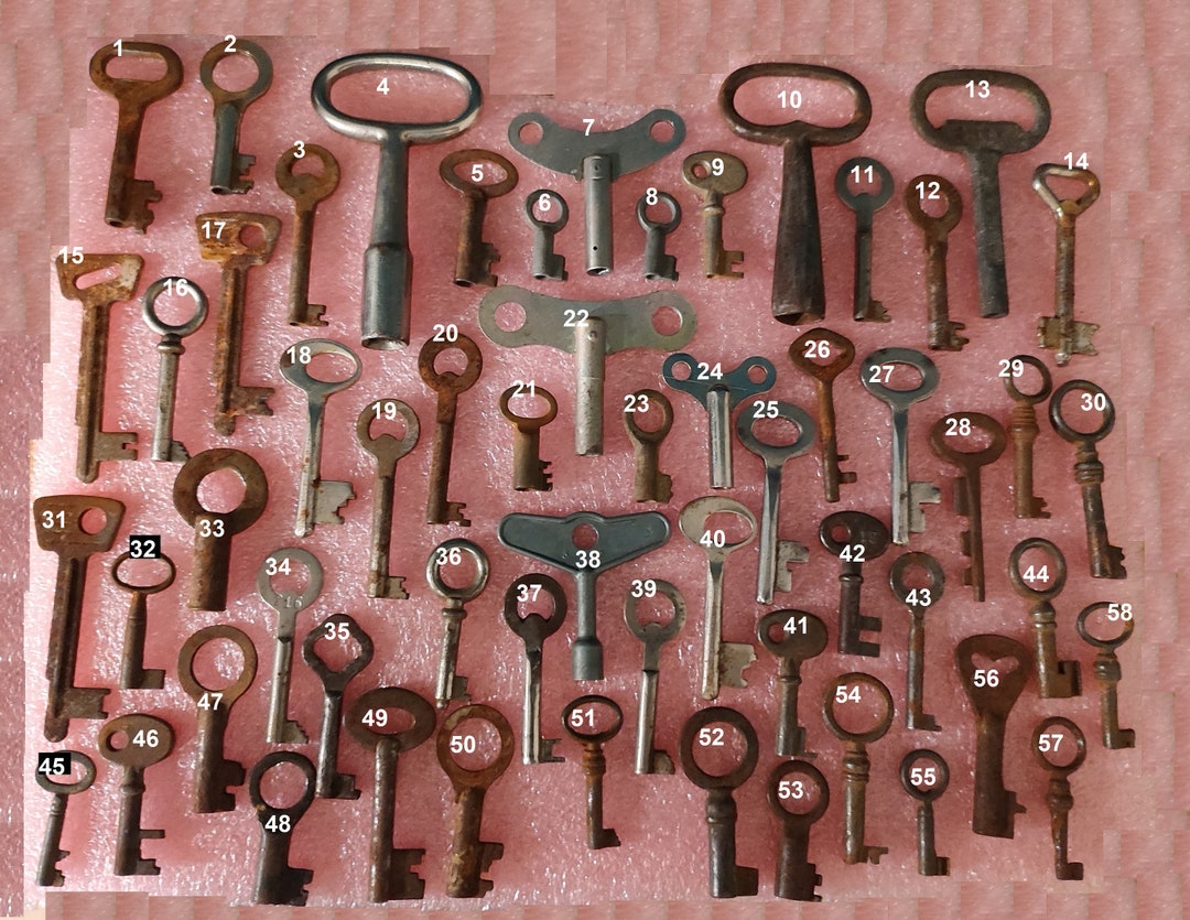 Original Vintage Rusty Iron Skeleton Keys From 1900 - Etsy
