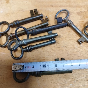 Original Vintage Rusty Iron Skeleton Keys From 1900 - Etsy
