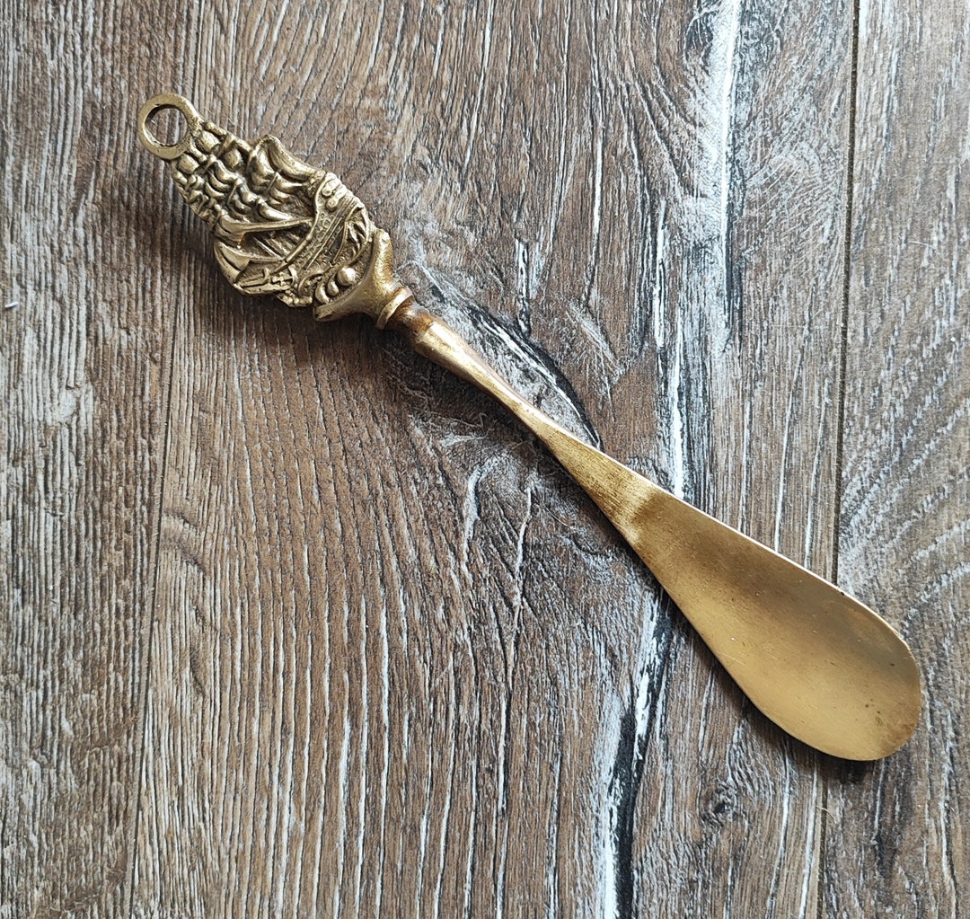 Vintage Brass Shoe Spoon or Shoehorn - Etsy