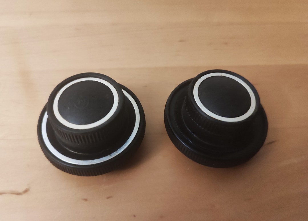 Vintage Pair Bakelite Radio Knobs. - Etsy