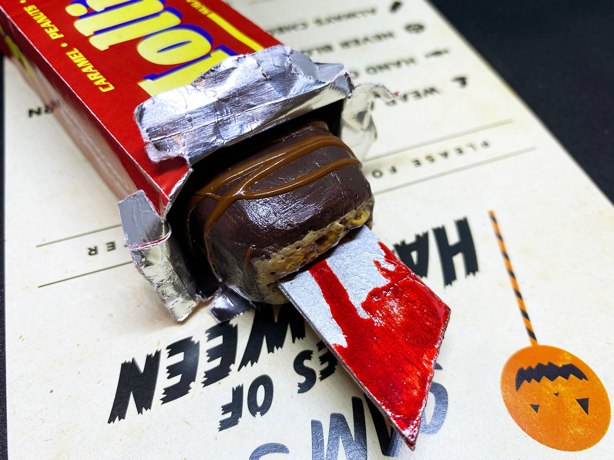 Trick 'r Treat Sam Hollie-ho Chocolate Razor Blade Candy - Etsy