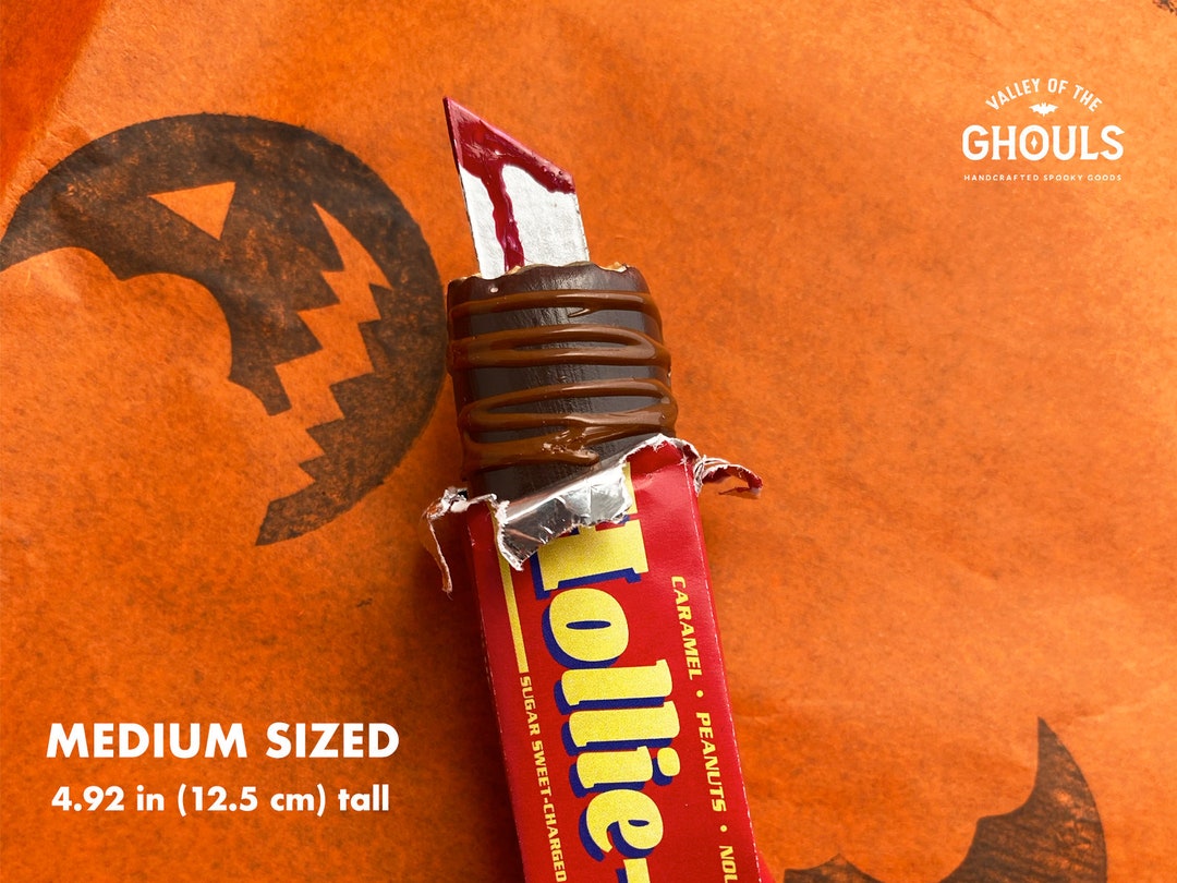 MEDIUM SIZED Trick 'r Treat Sam Hollie-ho Chocolate Razor Blade Candy ...