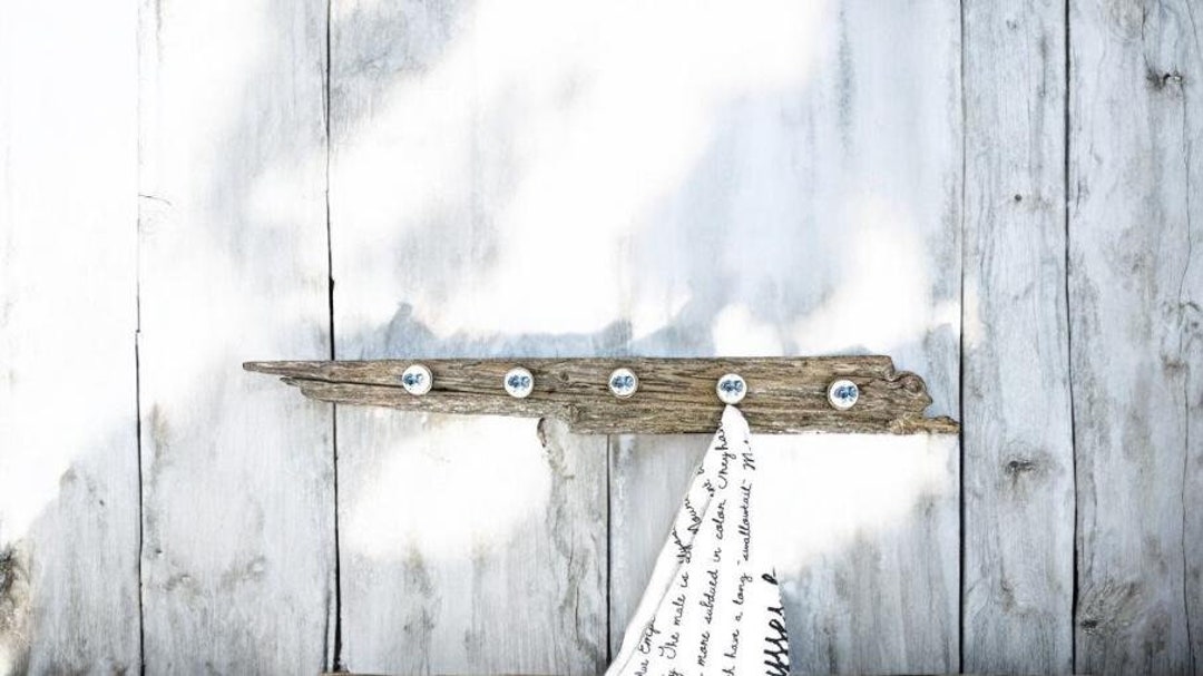 Driftwood Hanger, Beach Themed Towel Rack, Handmade Hanger, Jewelry ...