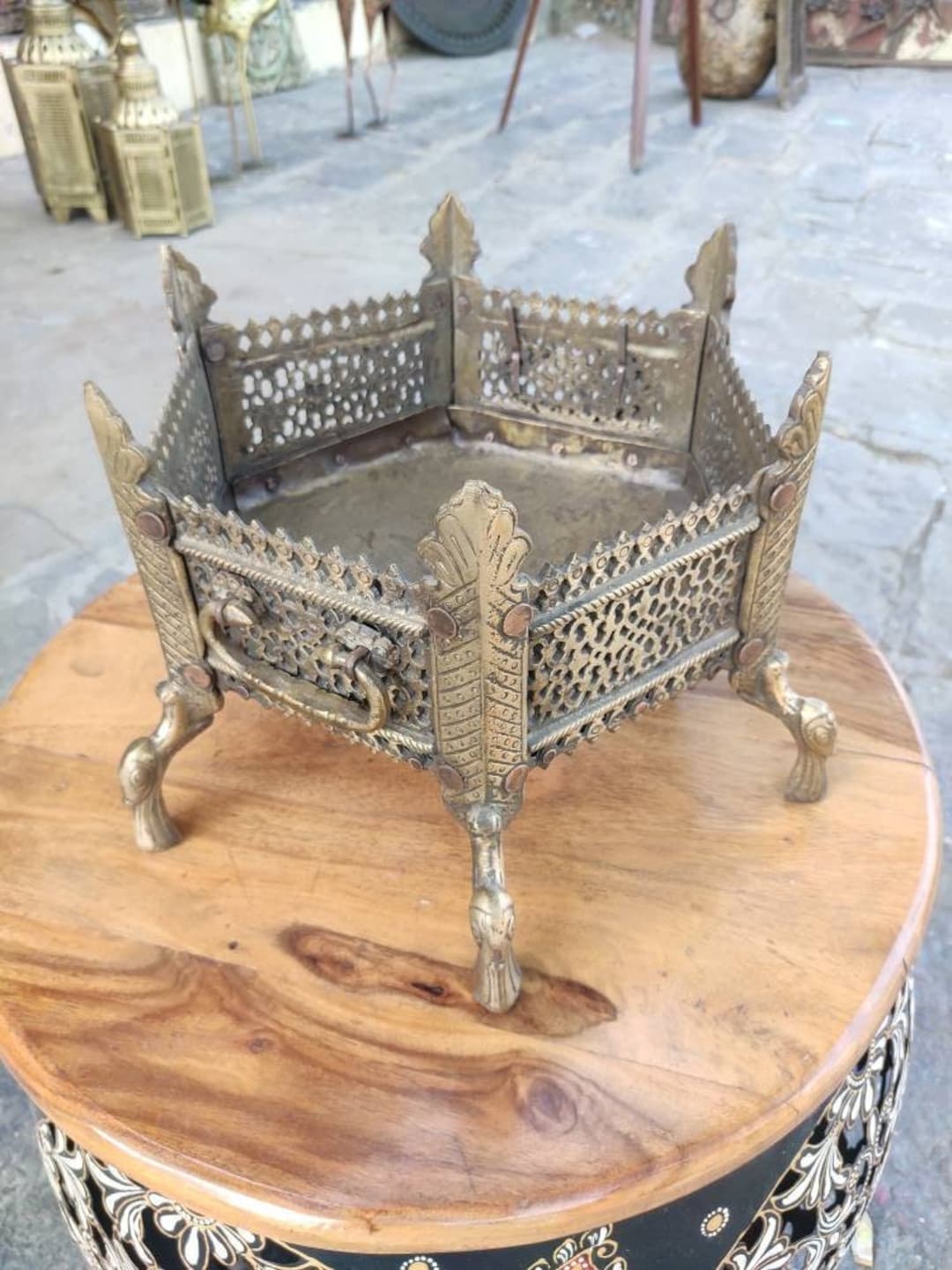 Brass Carved Vintage Singhasan/brass Temple Stand/brass Puja Stand/puja ...