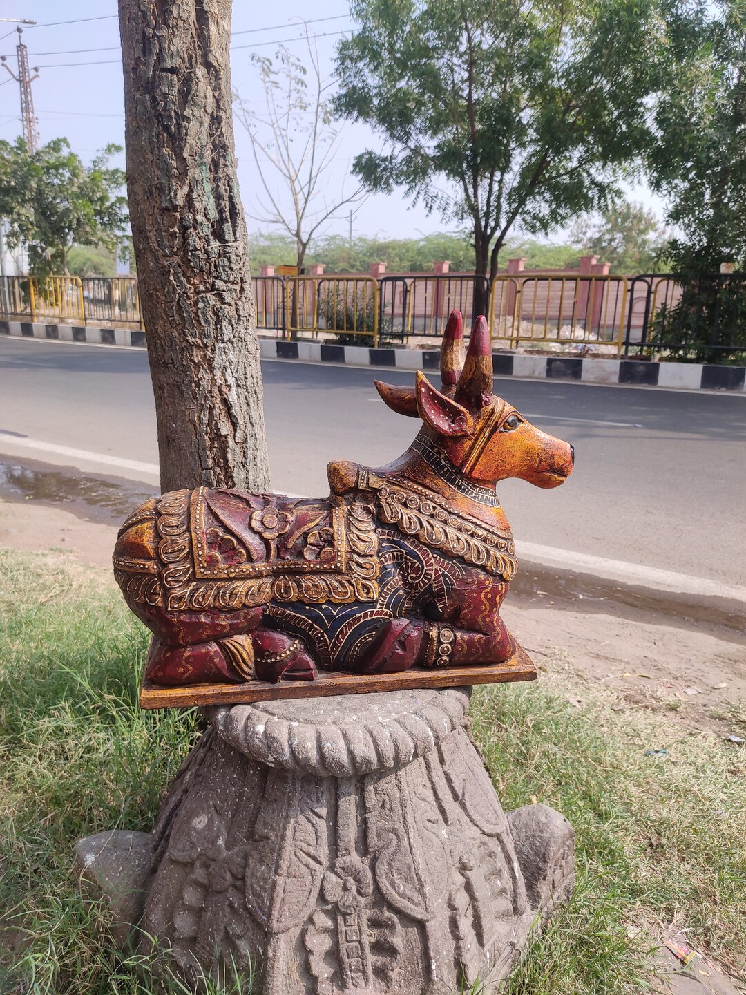 Handmade Carved Bull Figure With Handpainting/decorative Wood Art ...