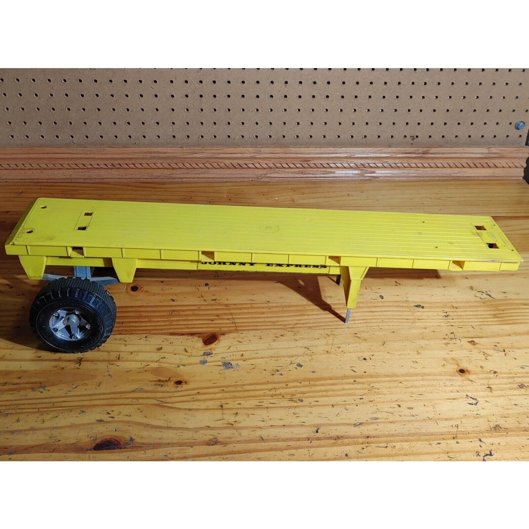 Vintage Johnny Express Deluxe Reading Corporation Yellow Flatbed ...