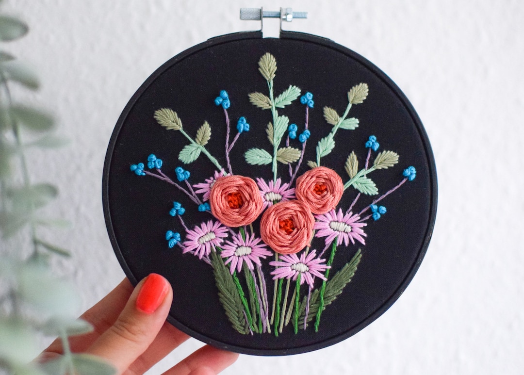 Colorful Bouquet 15 Cm / 6 Inch Embroidery Hoop, Floral, Pastel, Black ...