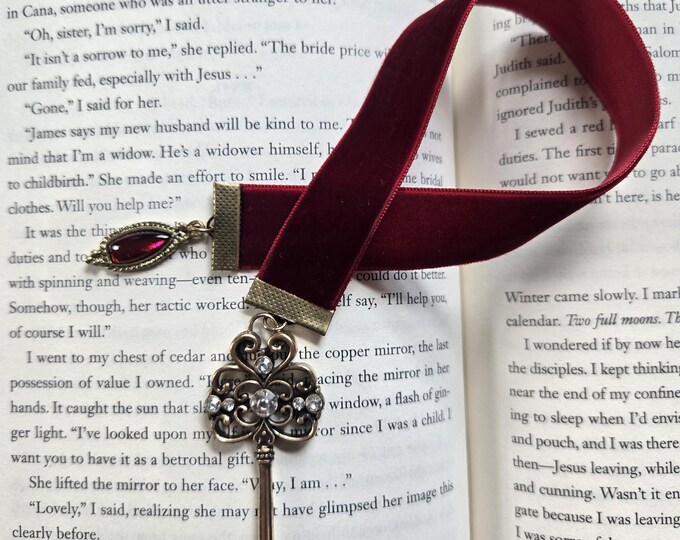 Rhinestone Key Bookmark: Red Velvet Ribbon, Vintage Style Gold - Etsy
