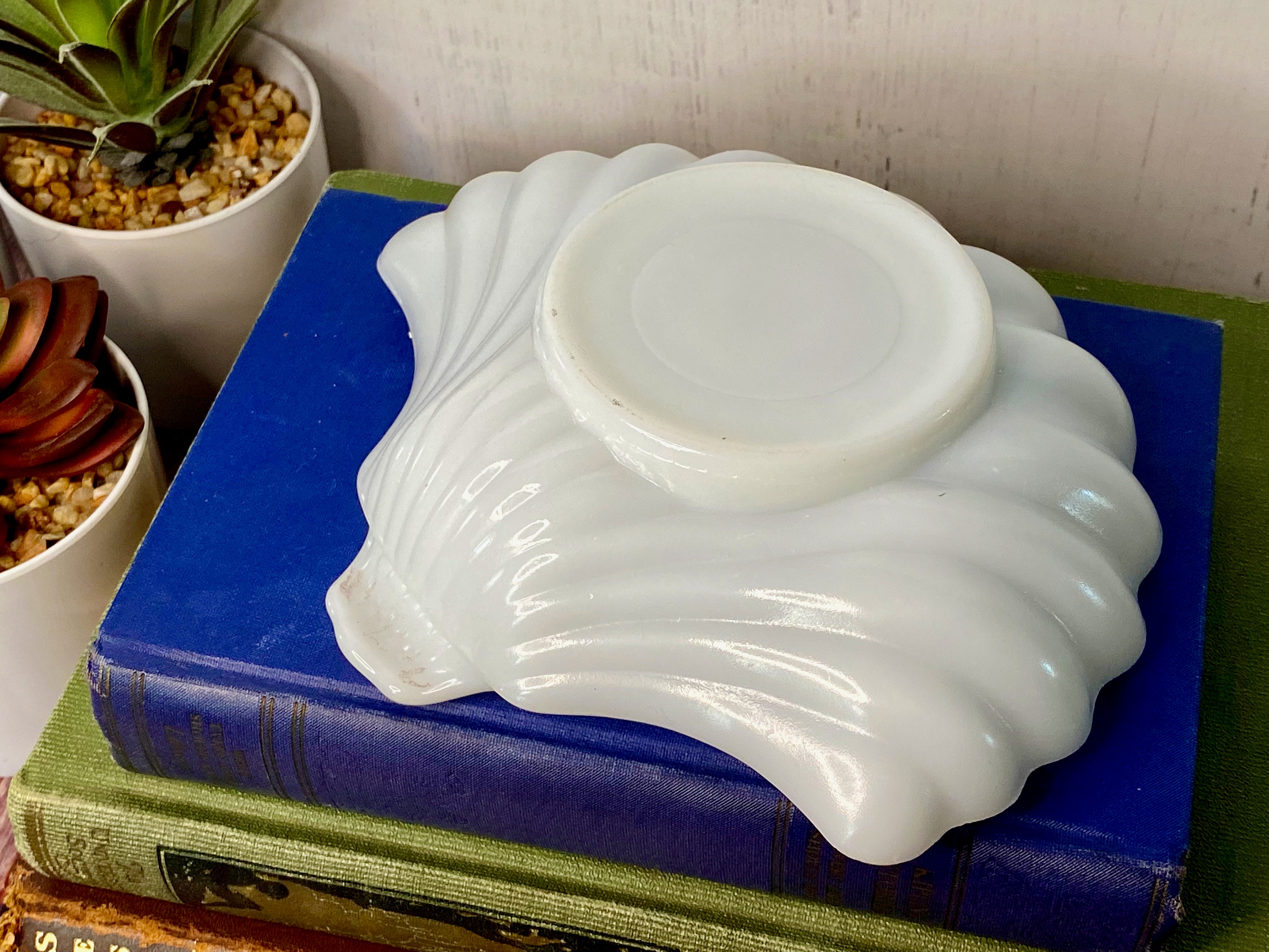 Vintage Anchor Hocking Milk Glass Shell Soap Dish Vintage | Etsy