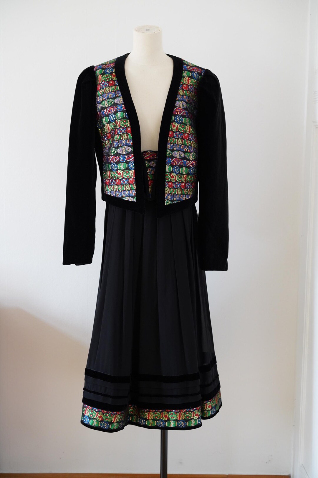 L | 1980s Vintage Helene Strasser Blazer, Belt & Skirt Velvet Co-ord ...