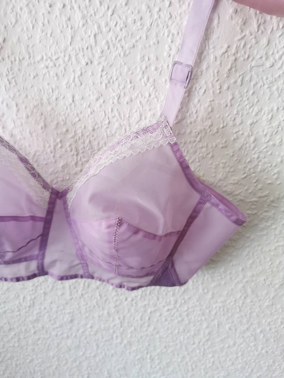 Vintage bra, 1970's purple Triumph bullet bra lace wi… - Gem