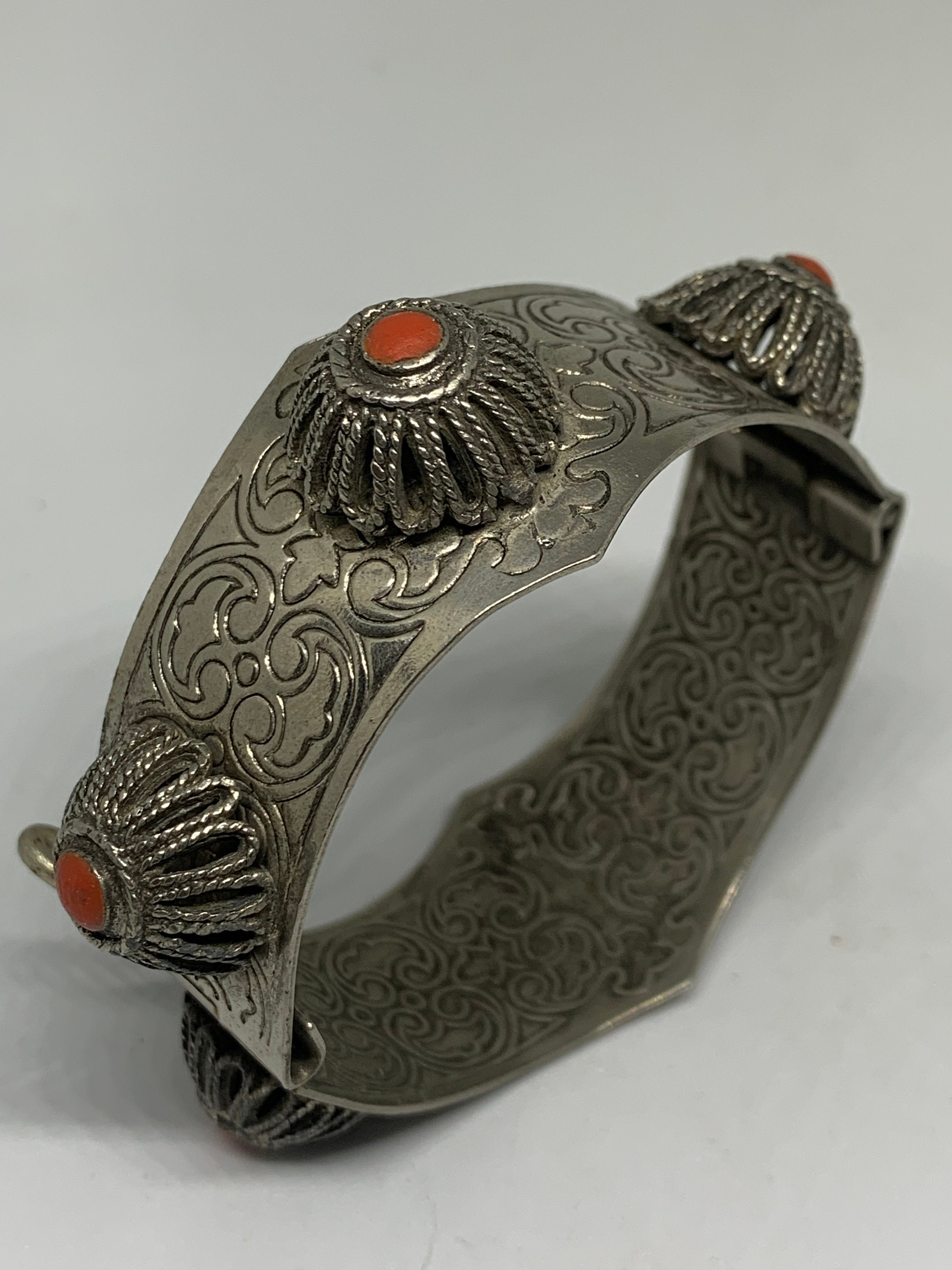 Elegant Antique Moroccan Amazigh Bracelets - Berber Silver Bangles ...