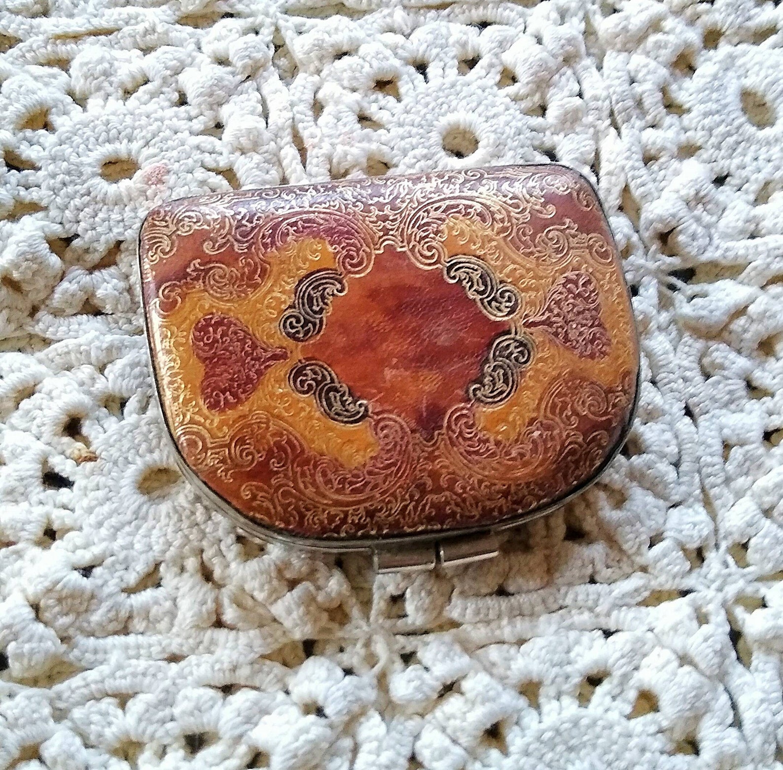Vintage Embossed Leather and Gold Plated Compact - Etsy