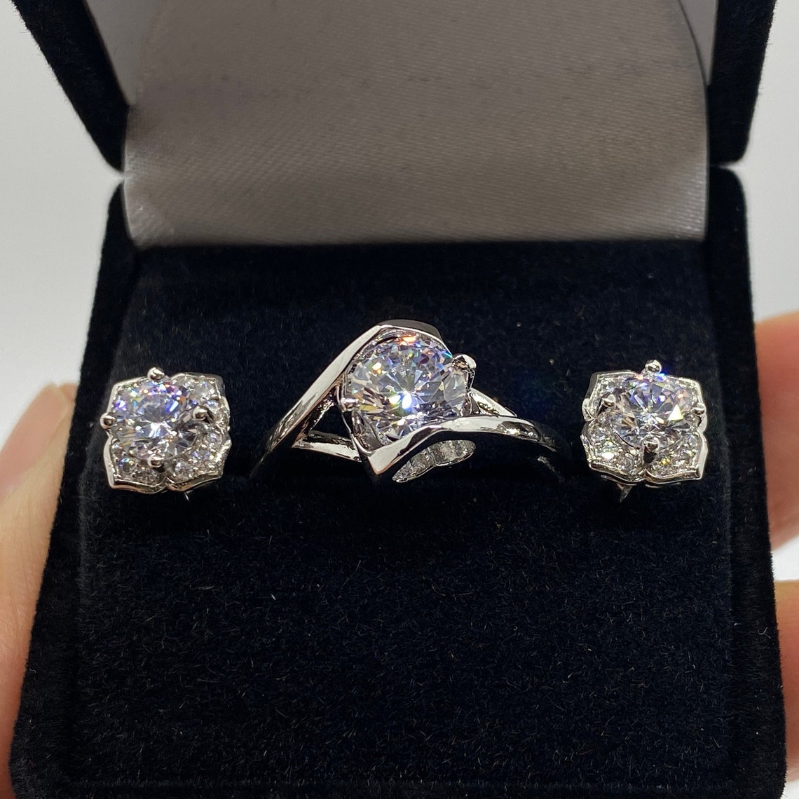 GRA Certified Moissanite Platinum Ring and Earrings Set - Etsy