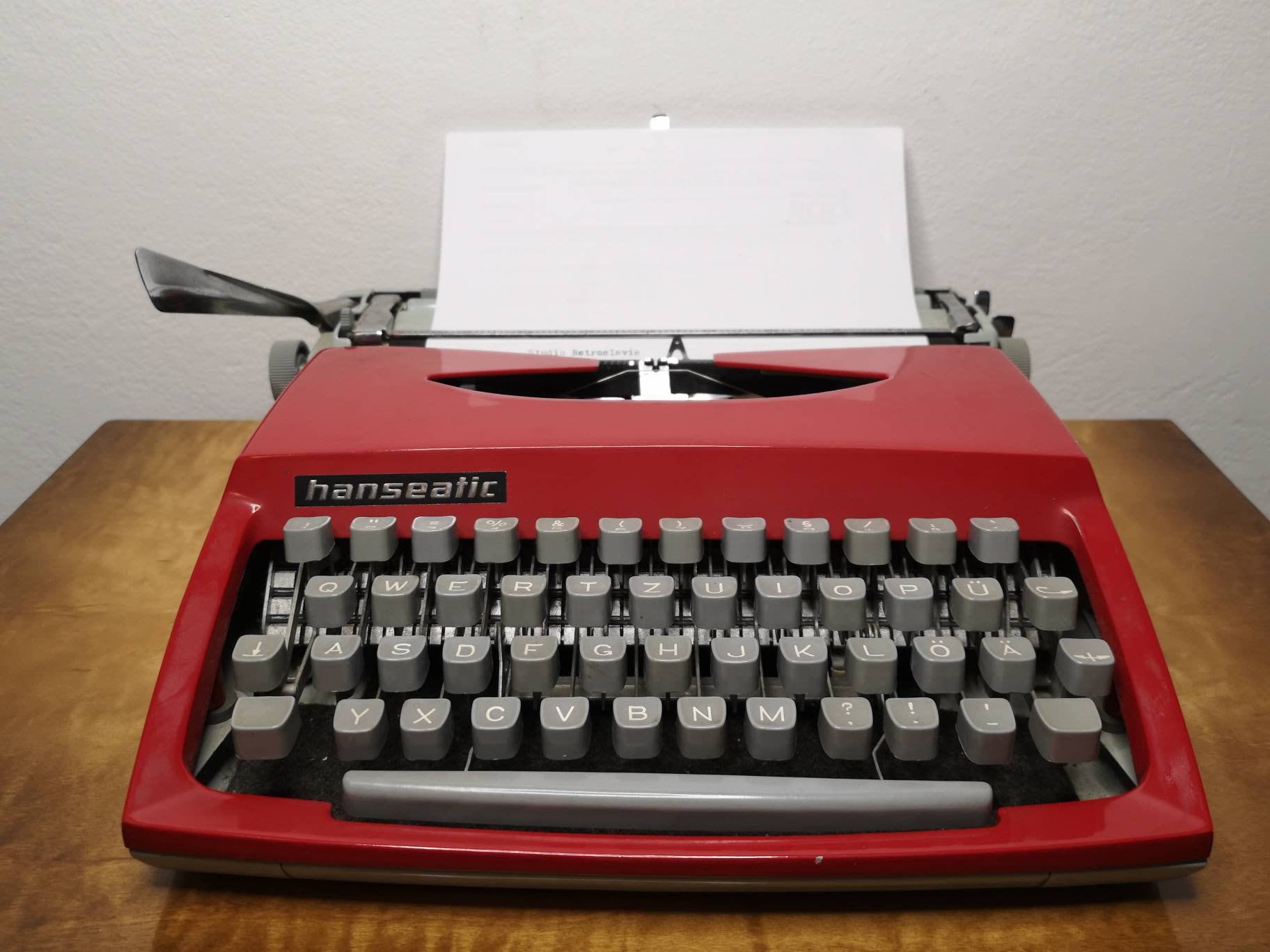 1970s Typewriter // Vintage Red Typewriter // Hanseatic Fully - Etsy