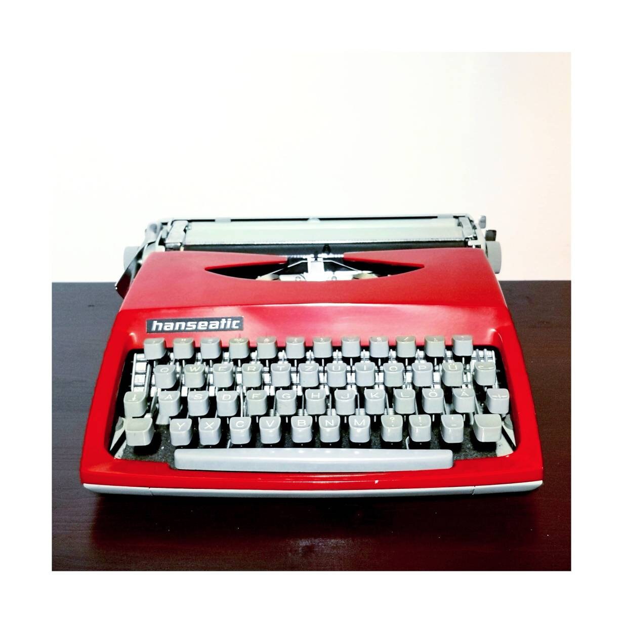 1970s Typewriter // Vintage Red Typewriter // Hanseatic Fully - Etsy