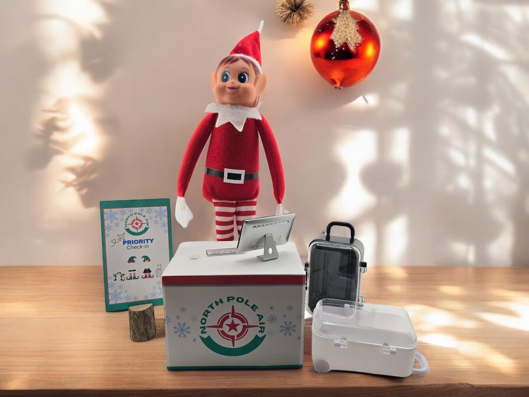 Elf Arrival and Departure Check-in Service Desk, Elf Props, Elf Scene ...