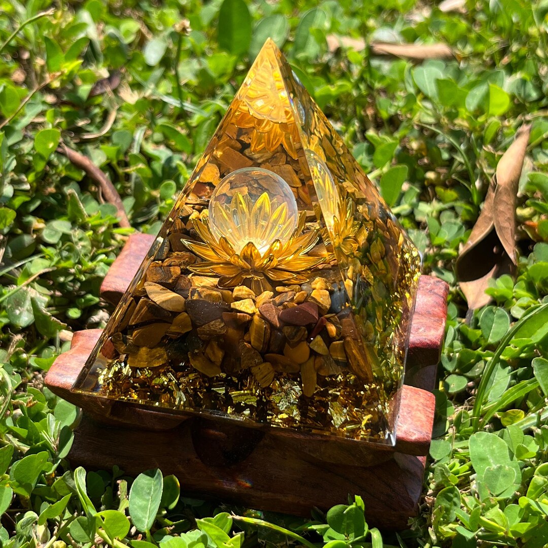 Lotus Flower Crystal Pyramid Ornament,orgonite Energy Pyramid,crystal ...