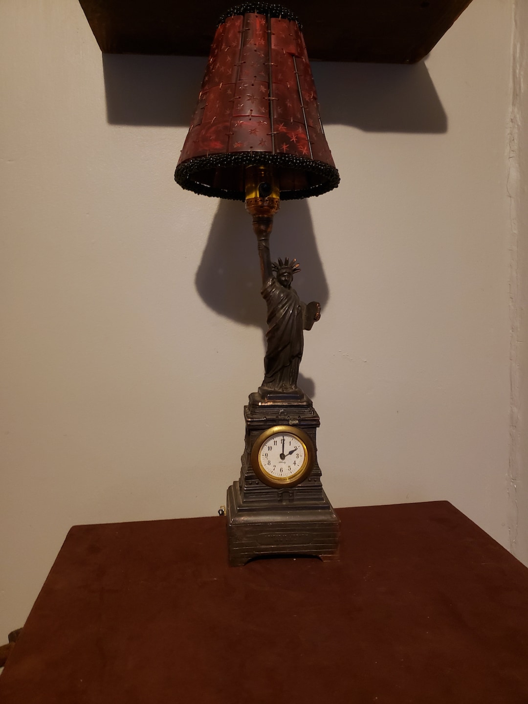 Vintage Statue of Liberty Clock Lamp - Etsy