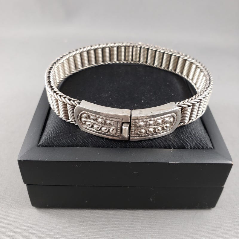 Vintage Baker Light Bracelets - Etsy Canada