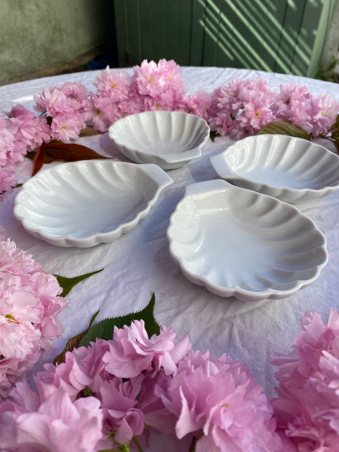 White ceramic scallop shell dish - Etsy.de
