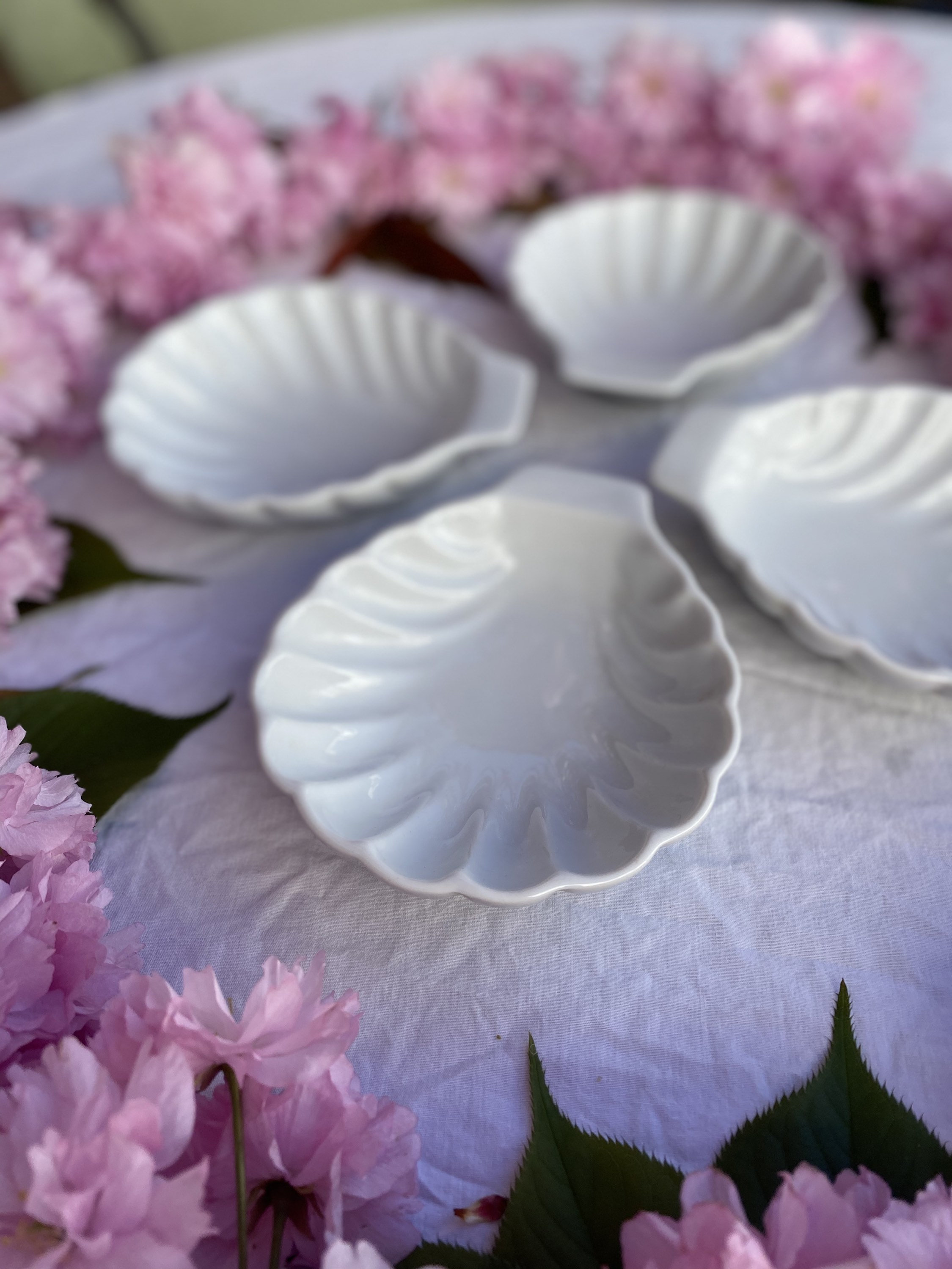 White ceramic scallop shell dish - Etsy.de