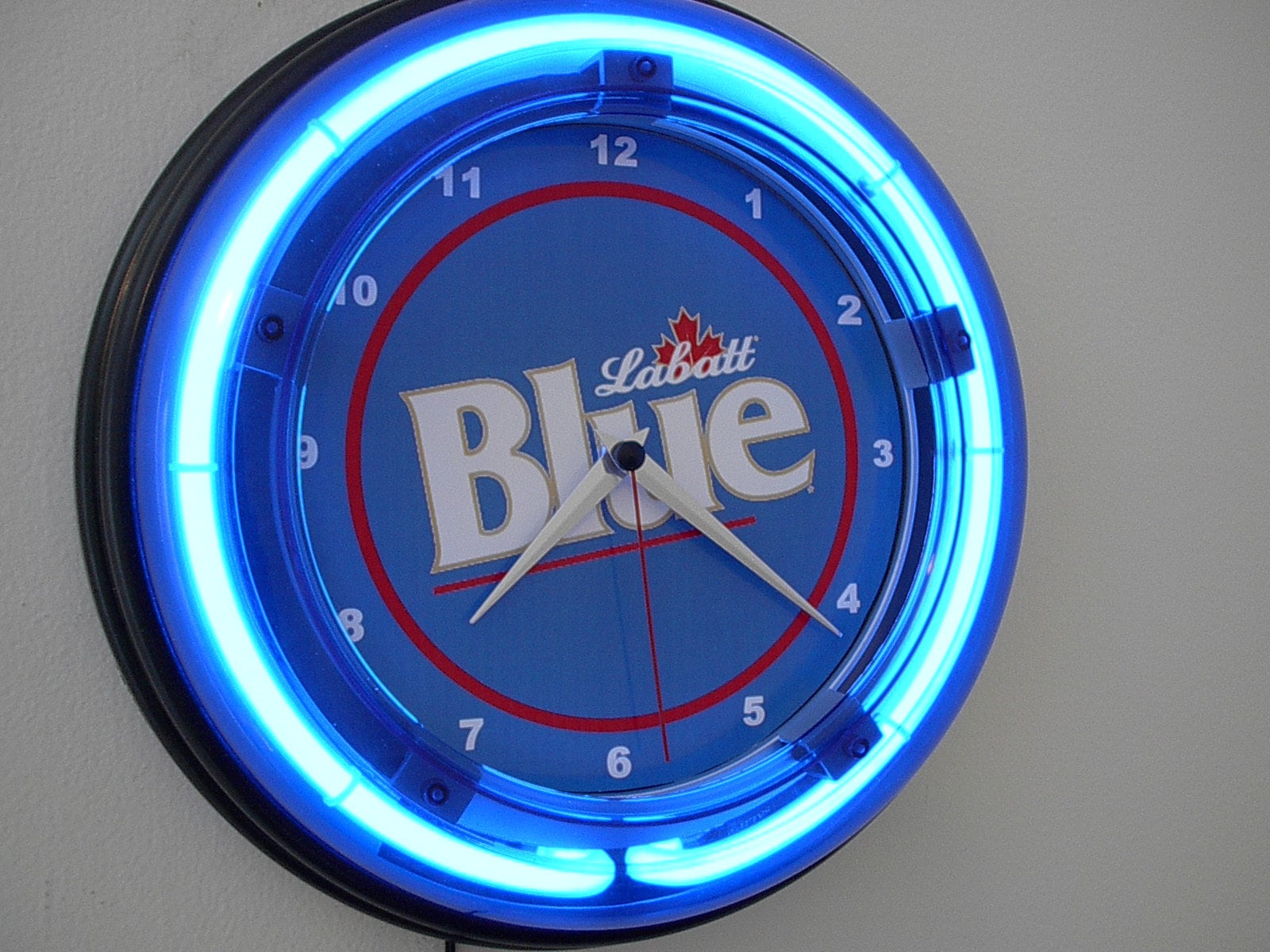 Labatt Blue Canada Beer Bar Advertising Man Cave Blue Neon Wall Clock ...
